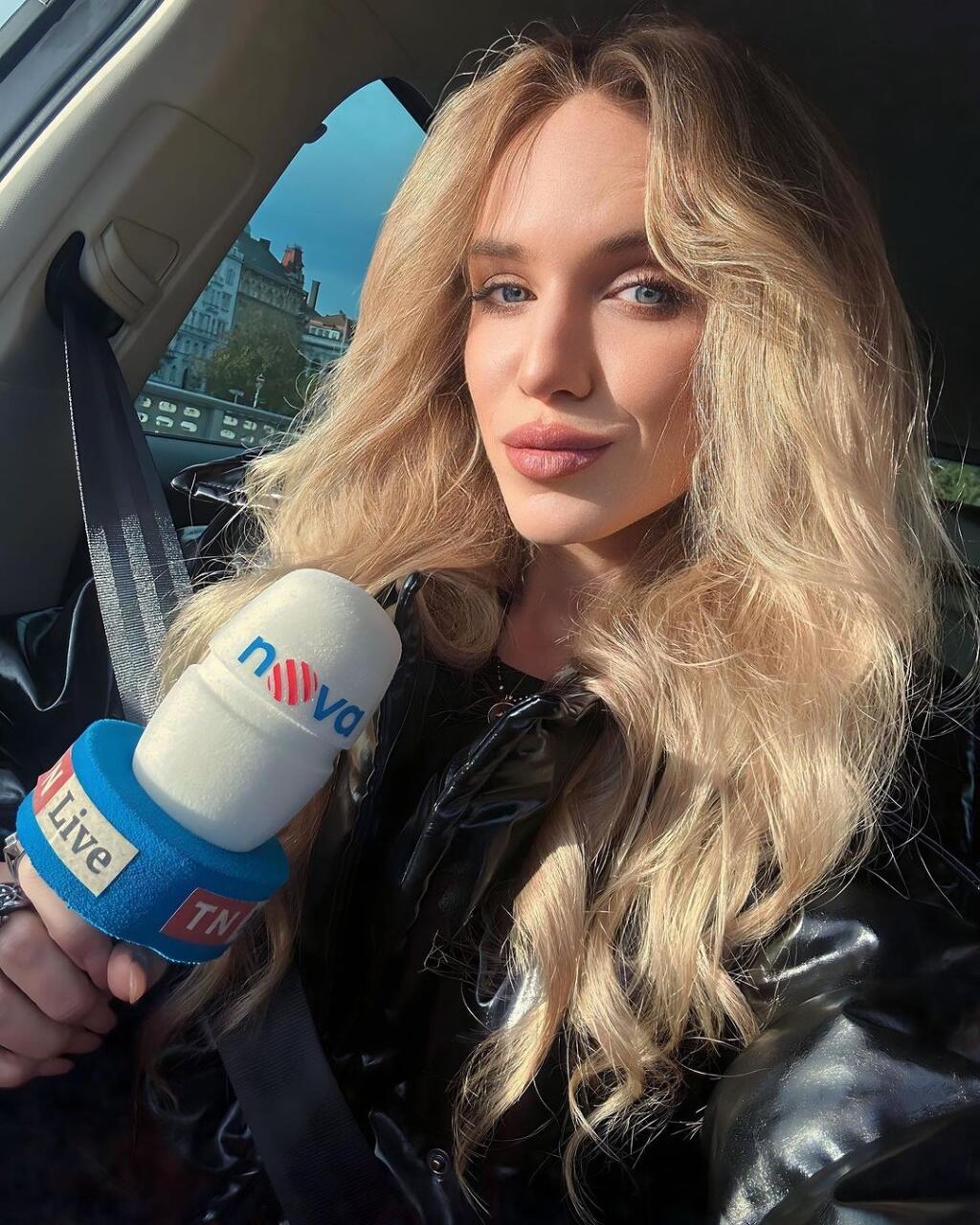 Ella es Iveta Maurerová, la novia actual de LP - Saficosmos