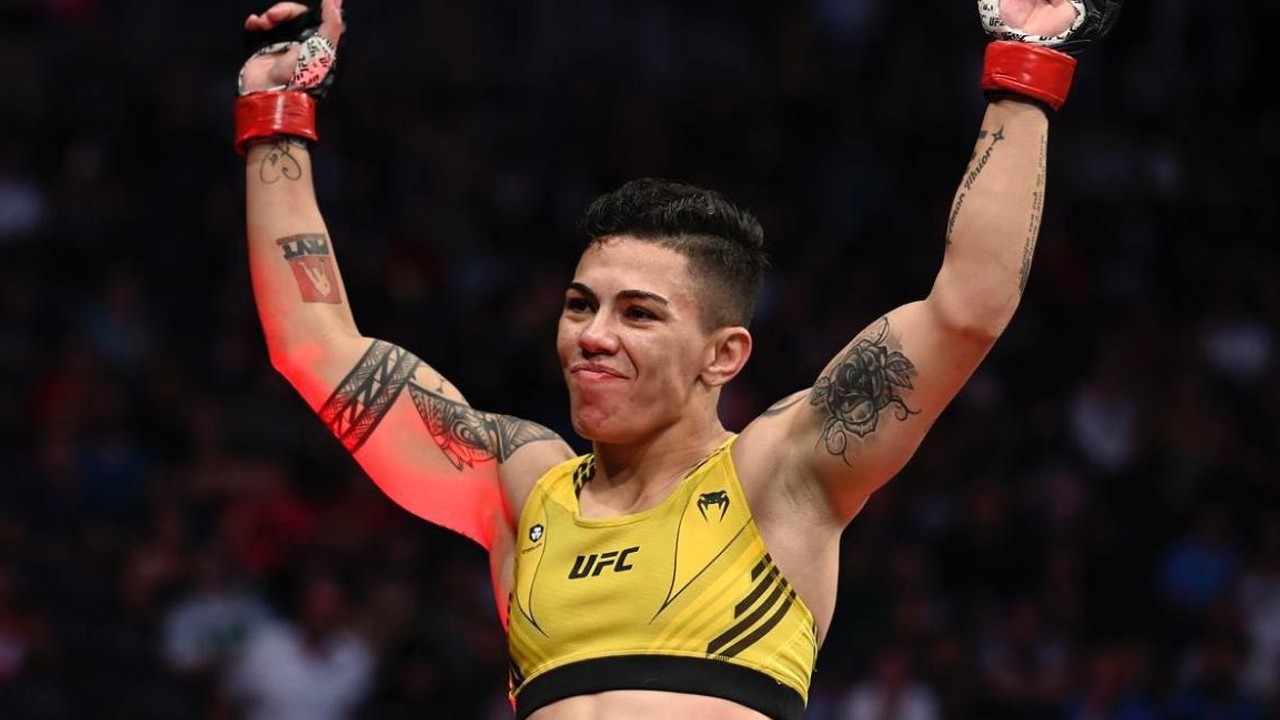 Peleadora lesbiana, Jéssica Andrade, rompe récords en el octágono ...